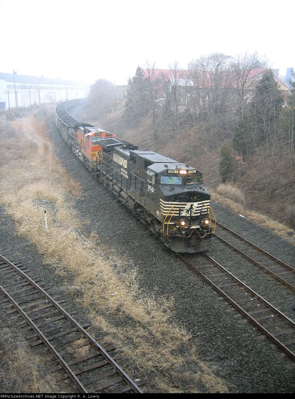 NS 9561 / BNSF 4030